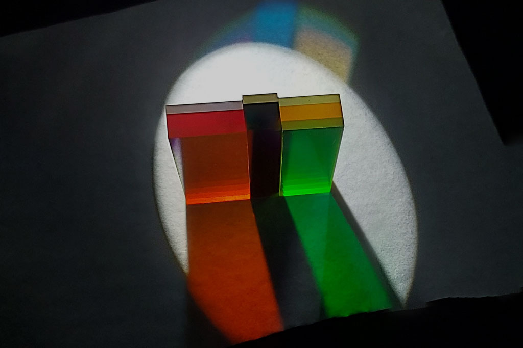 Custom optical lens assemblies - Precision optical components- Space ...